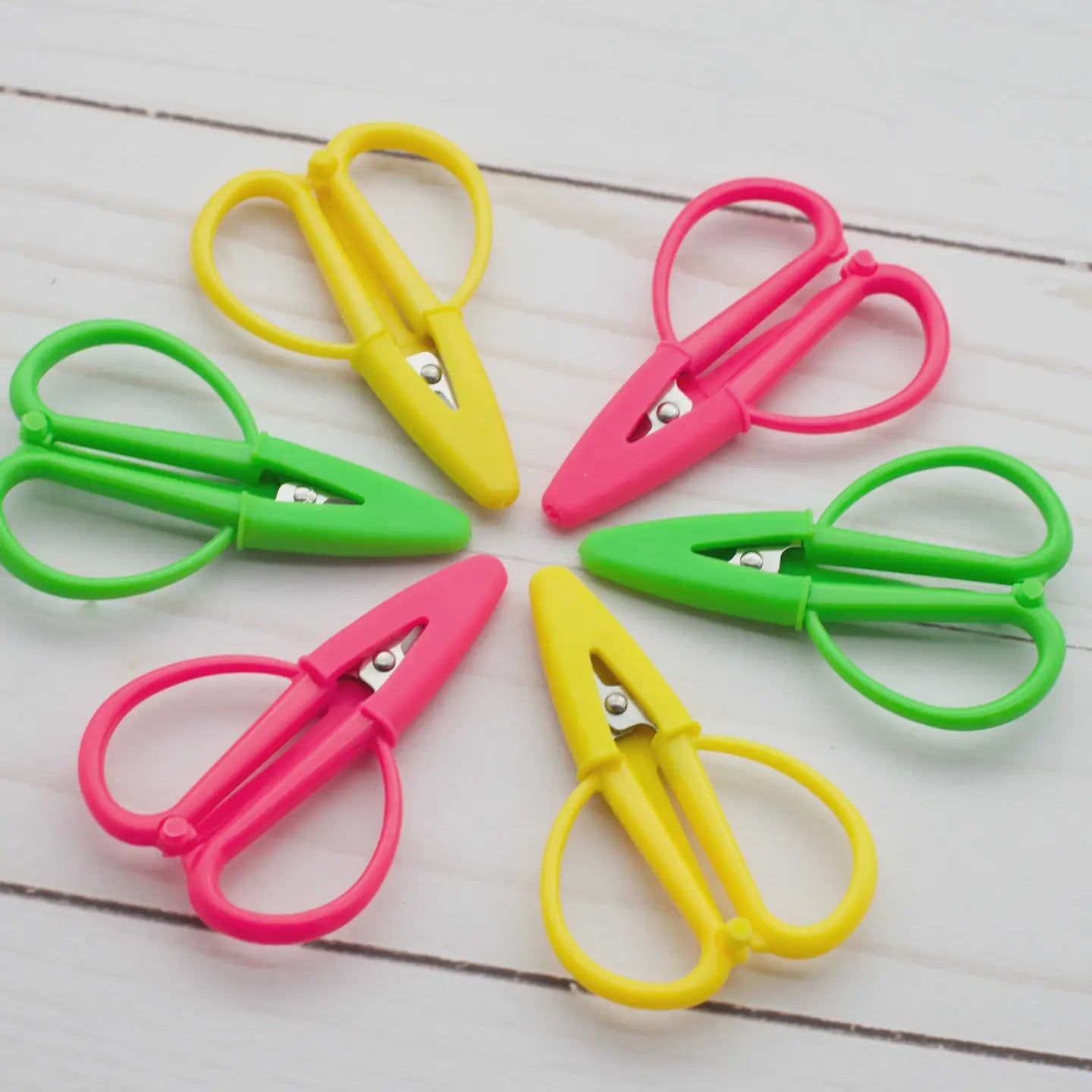 Mini Scissors – Spun