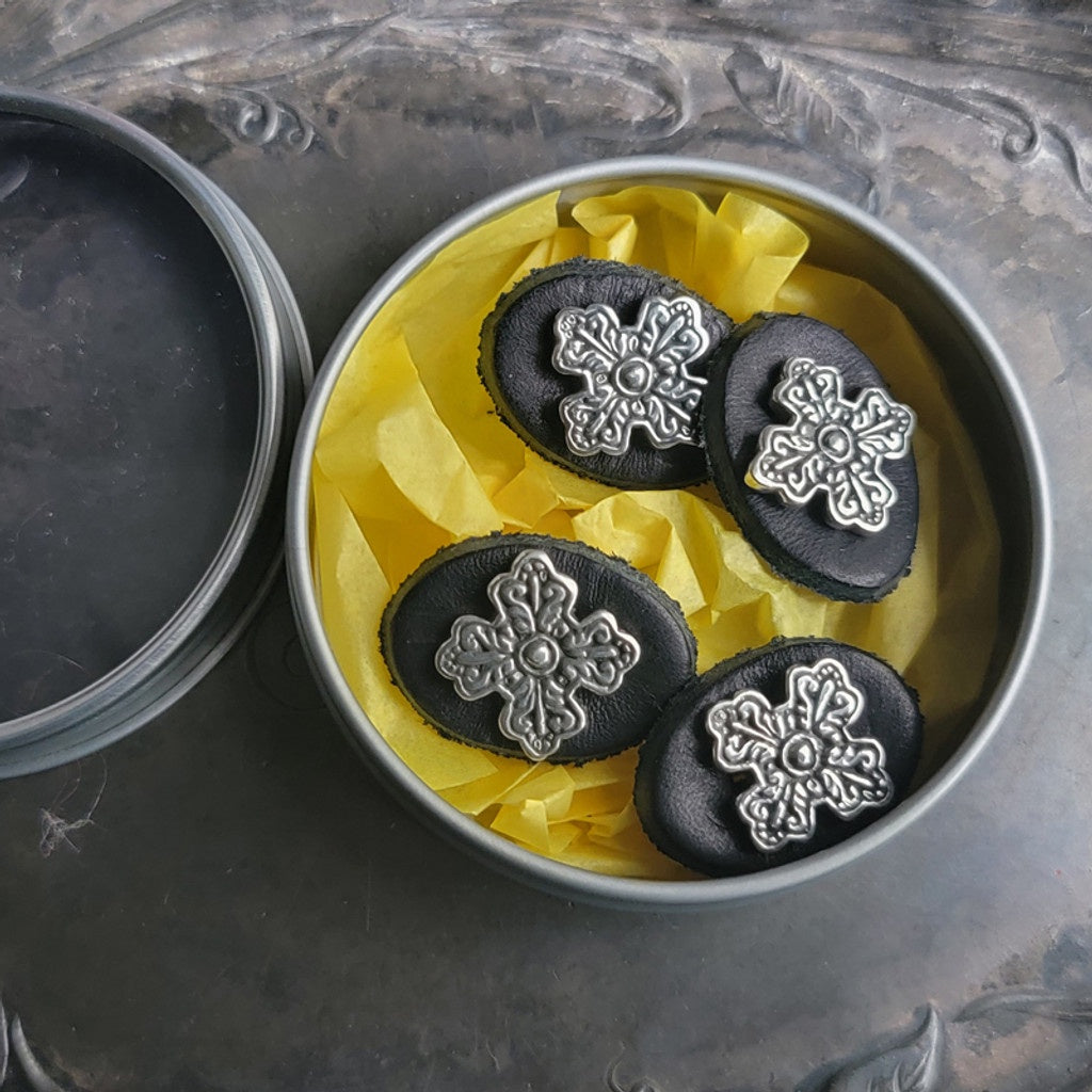 Acanthus Stud Buttons (Set of 4) – Spun